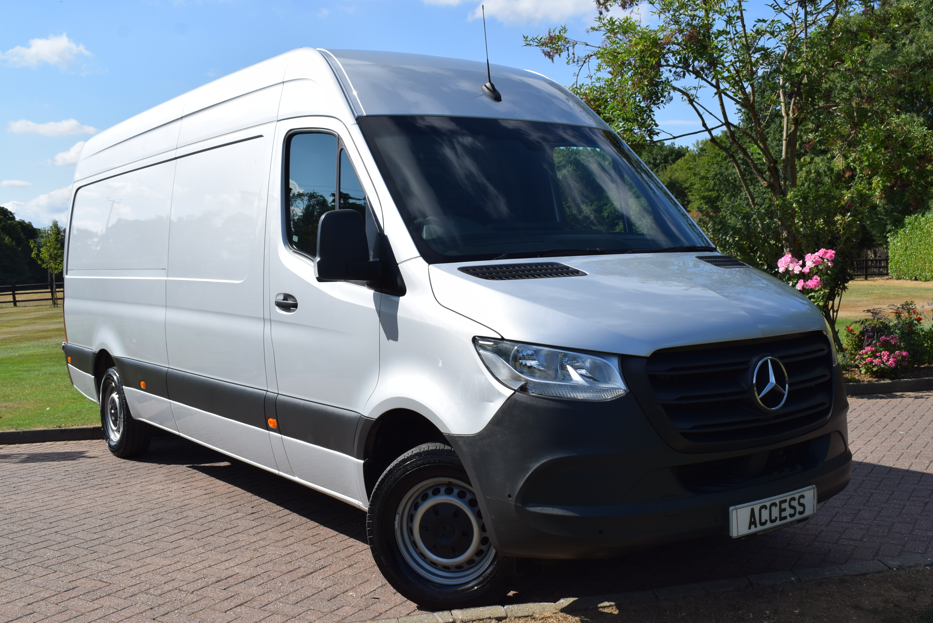 UK's Number 1 Commercial Dealership | Access Commercials in Essex