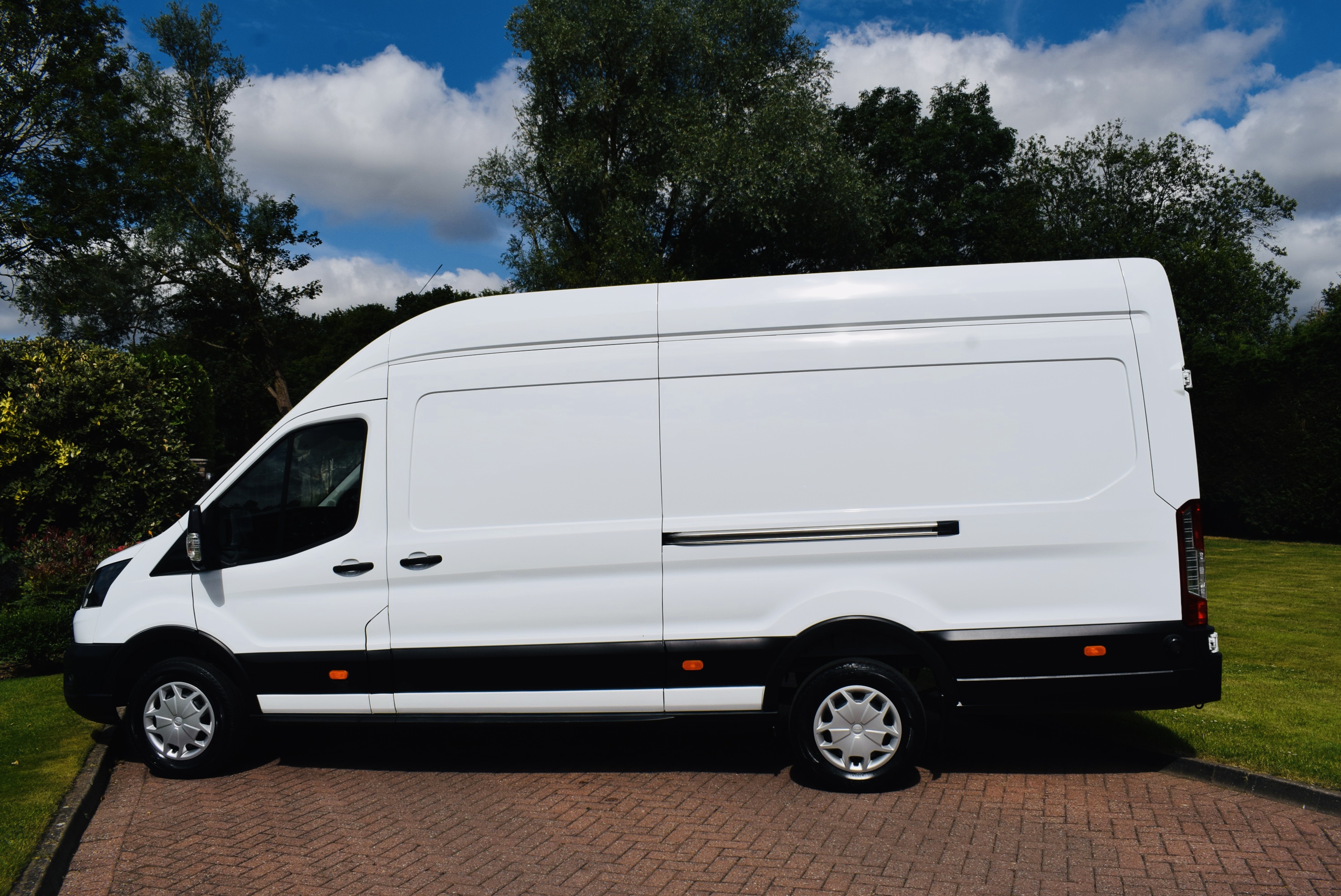 UK's Number 1 Commercial Dealership | Access Commercials in Essex
